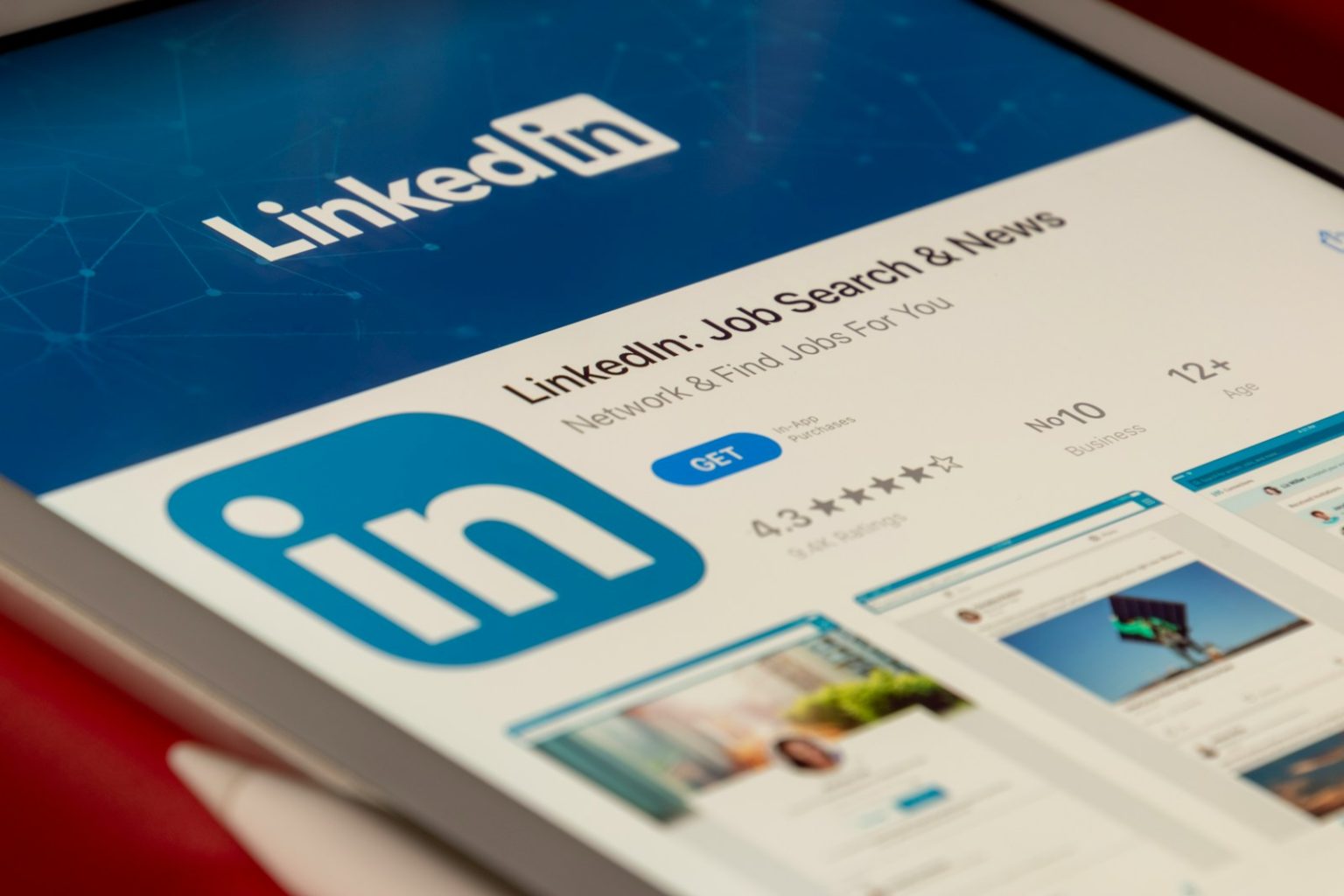 LinkedIn Trends to Watch for in 2026: What B2B Businesses Need to Know